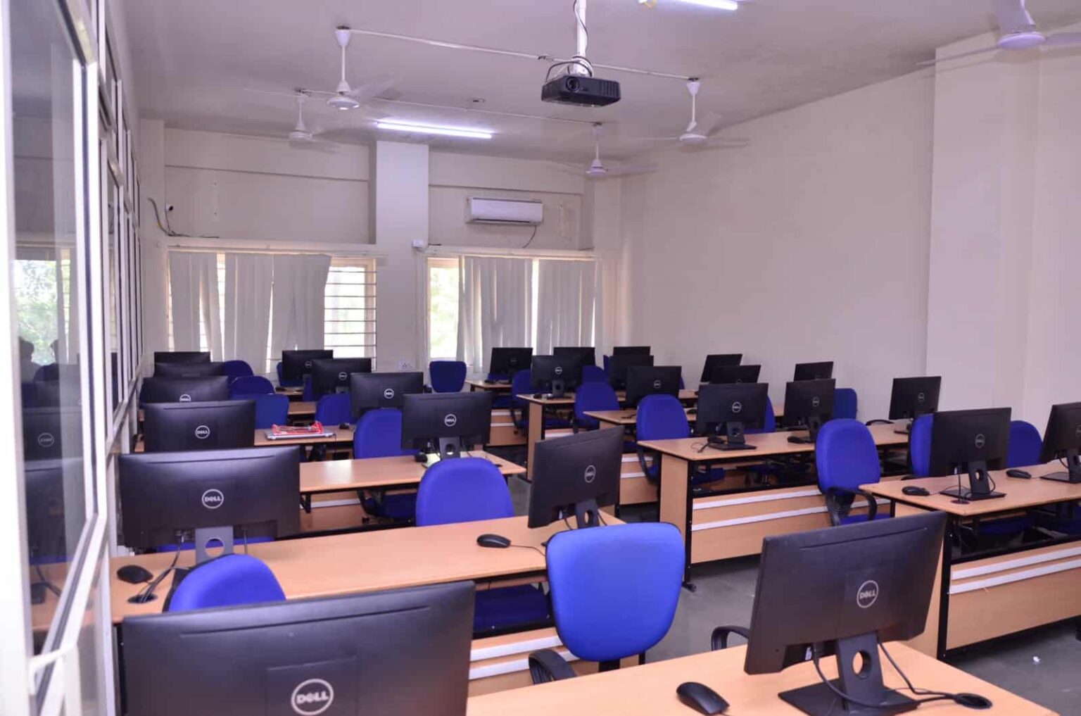 Information Technology – Acropolis Institute of Technology & Research ...